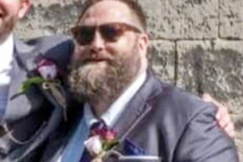 28 stone football fan launched incredible diet after getting stuck in ...