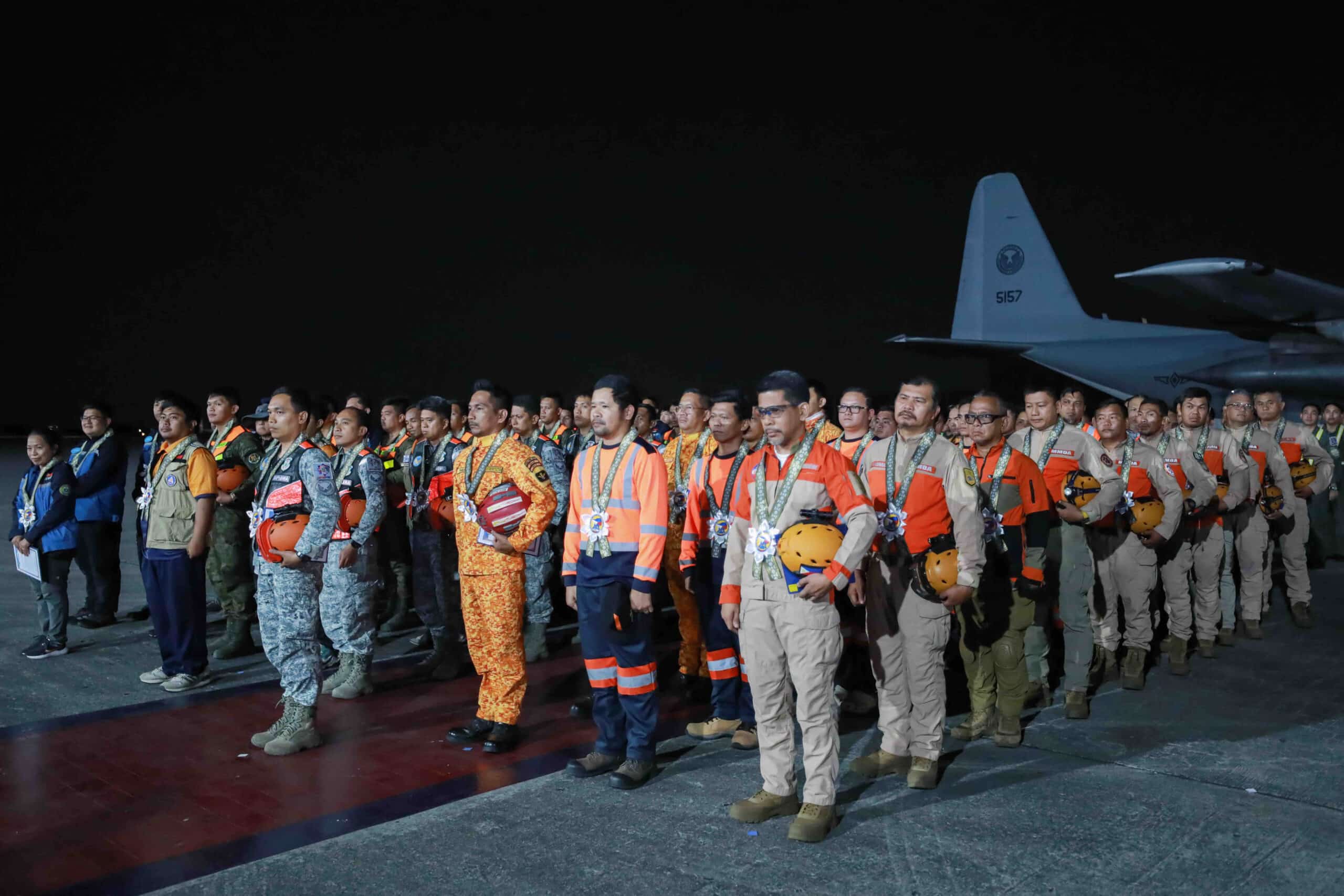 89 rescue and relief personnel deployed to Myanmar return to PH