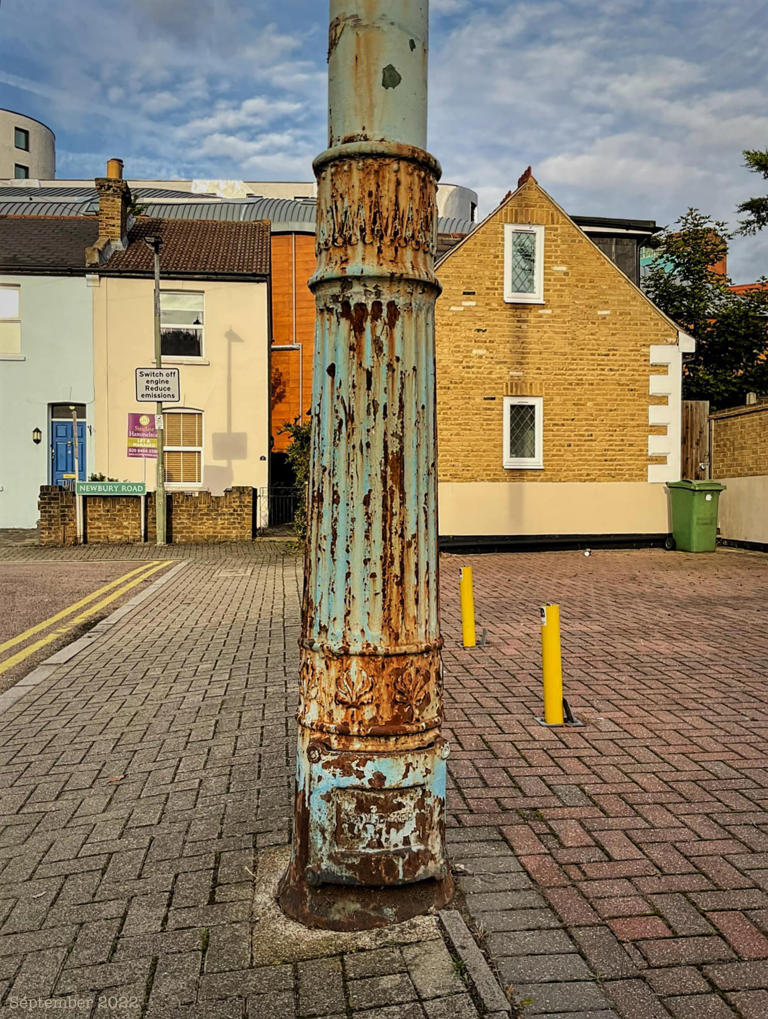 London's 'stink pipes' are the bizarre structures hiding right under ...