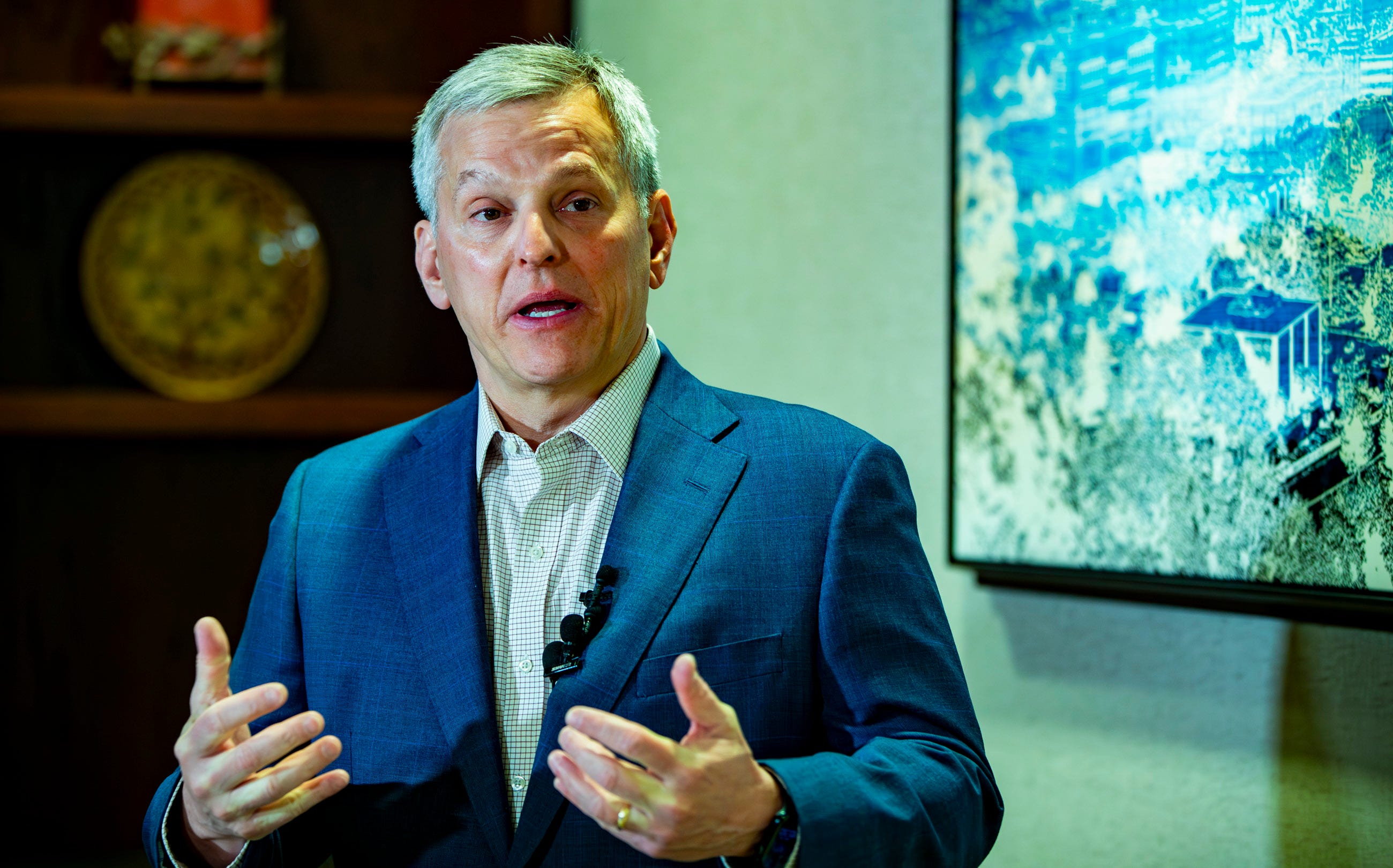 NC governor visits WNC, calls on state, federal governments to do more ...