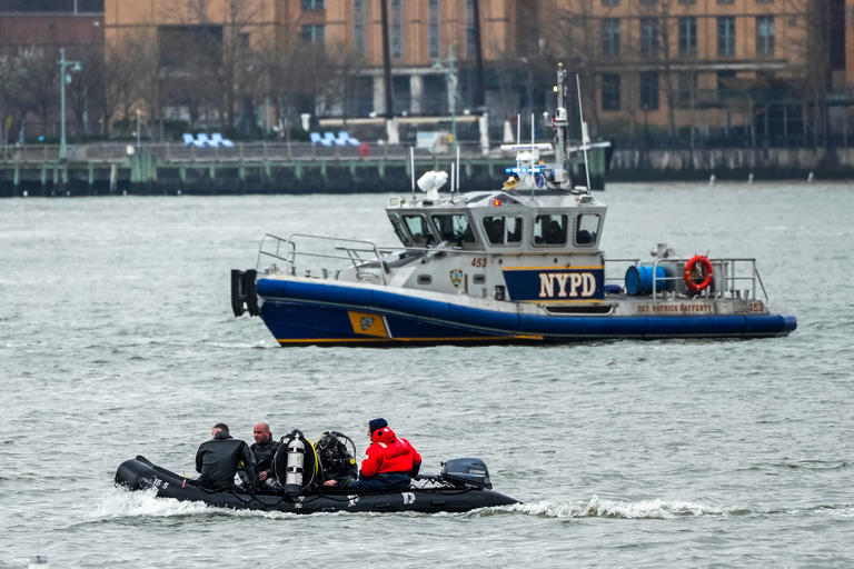 Tour company in Hudson River helicopter crash shuts down operations ...