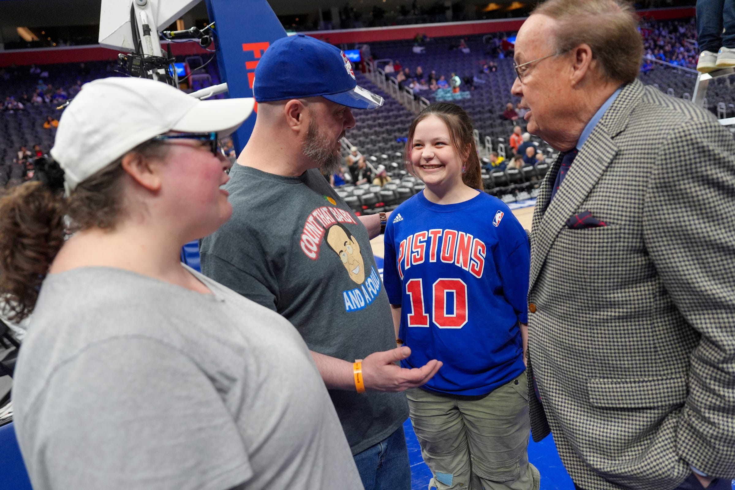 Will George Blaha and Greg Kelser broadcast Pistons playoff series vs ...