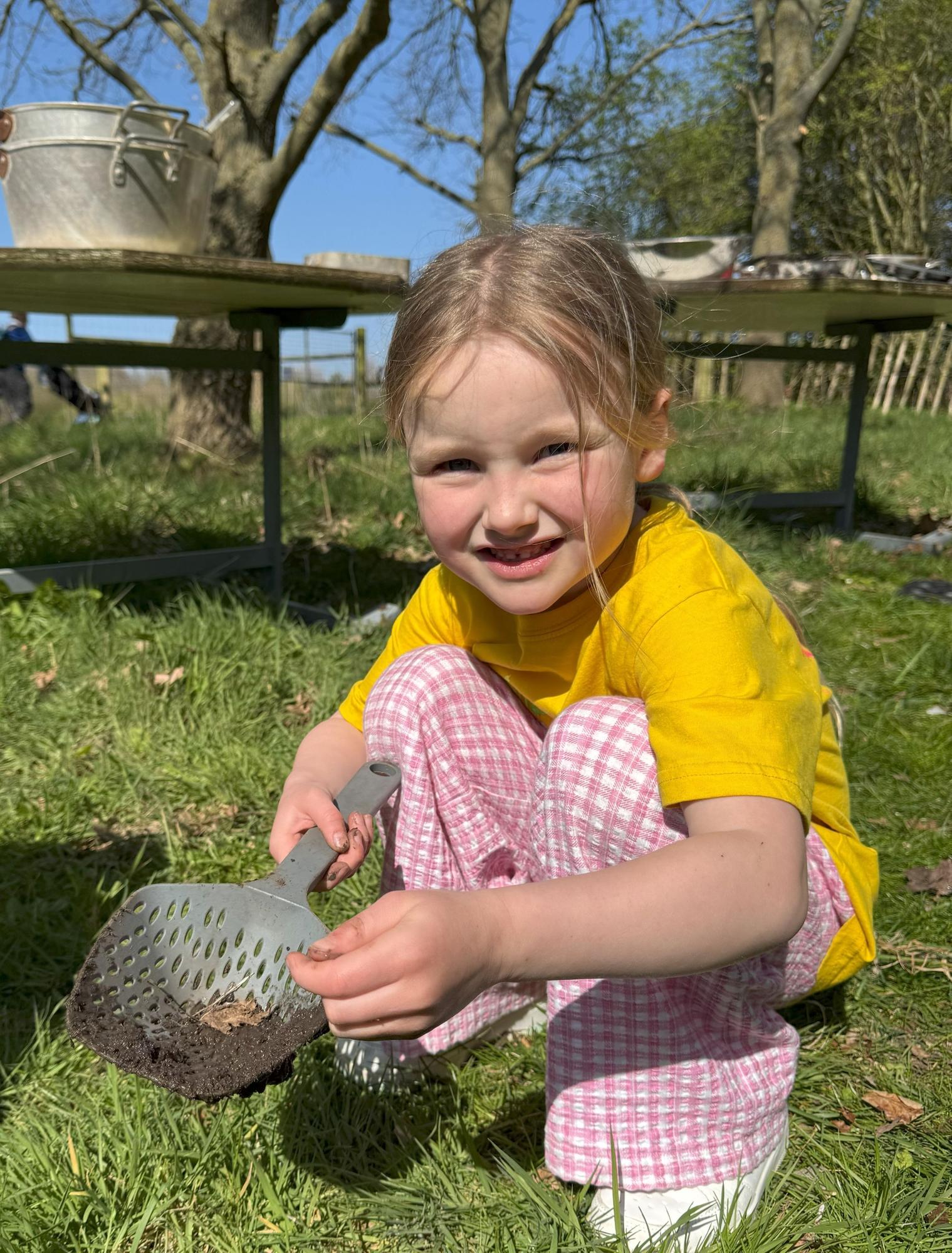 Make a squelch at first ever World Mud Pie Championships