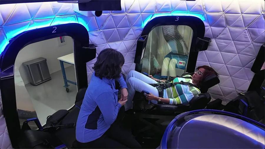 Blue Origin set to take Gayle King, Katy Perry, and Lauren Sanchez into ...