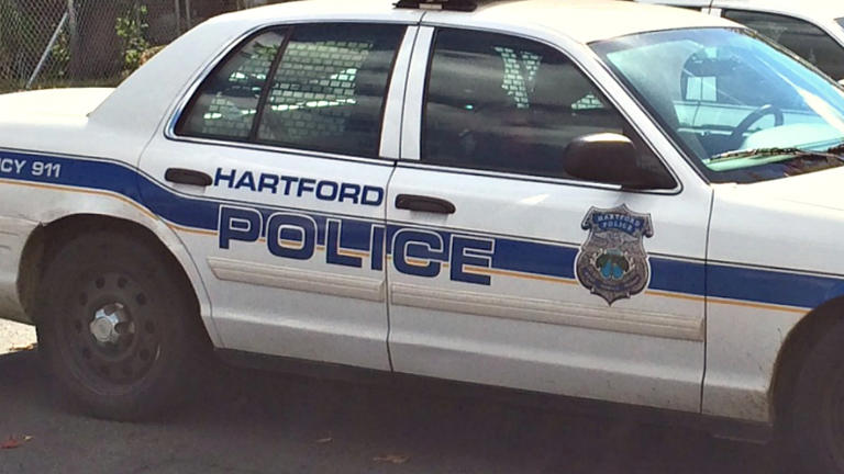 Apparent pipe bomb found in vacated apartment in Hartford, police say