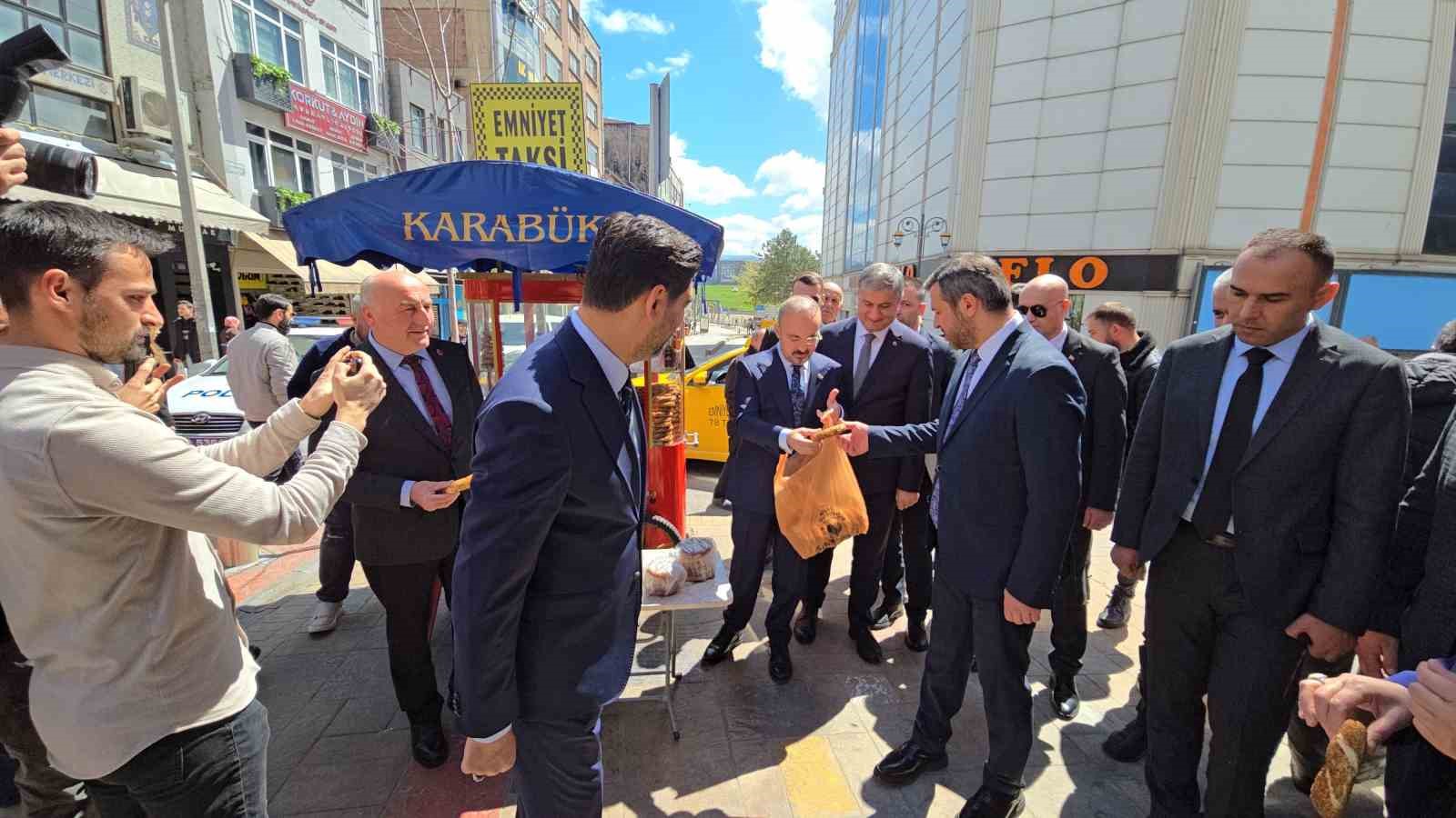 İçişleri Bakan Yardımcısı Turan’dan Özgür Özel’e sert cevap: