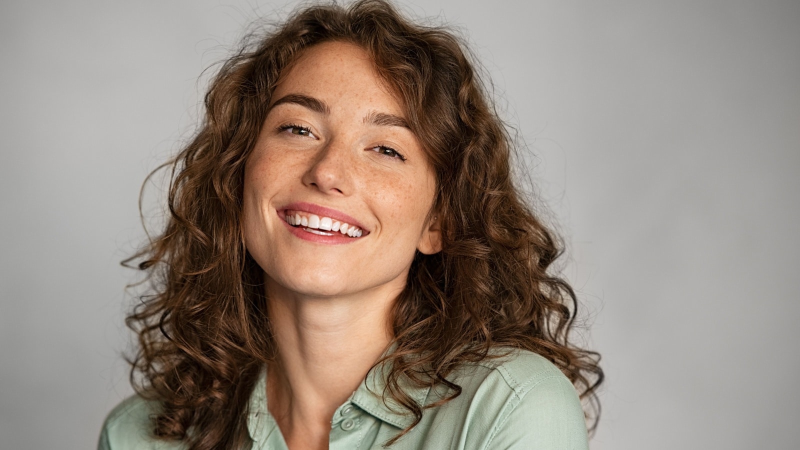 17 Habits That Make You Stand Out as Confident and In Control