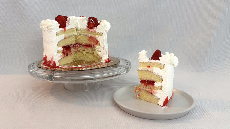 Every Publix Supreme Cake, Ranked Worst To Best