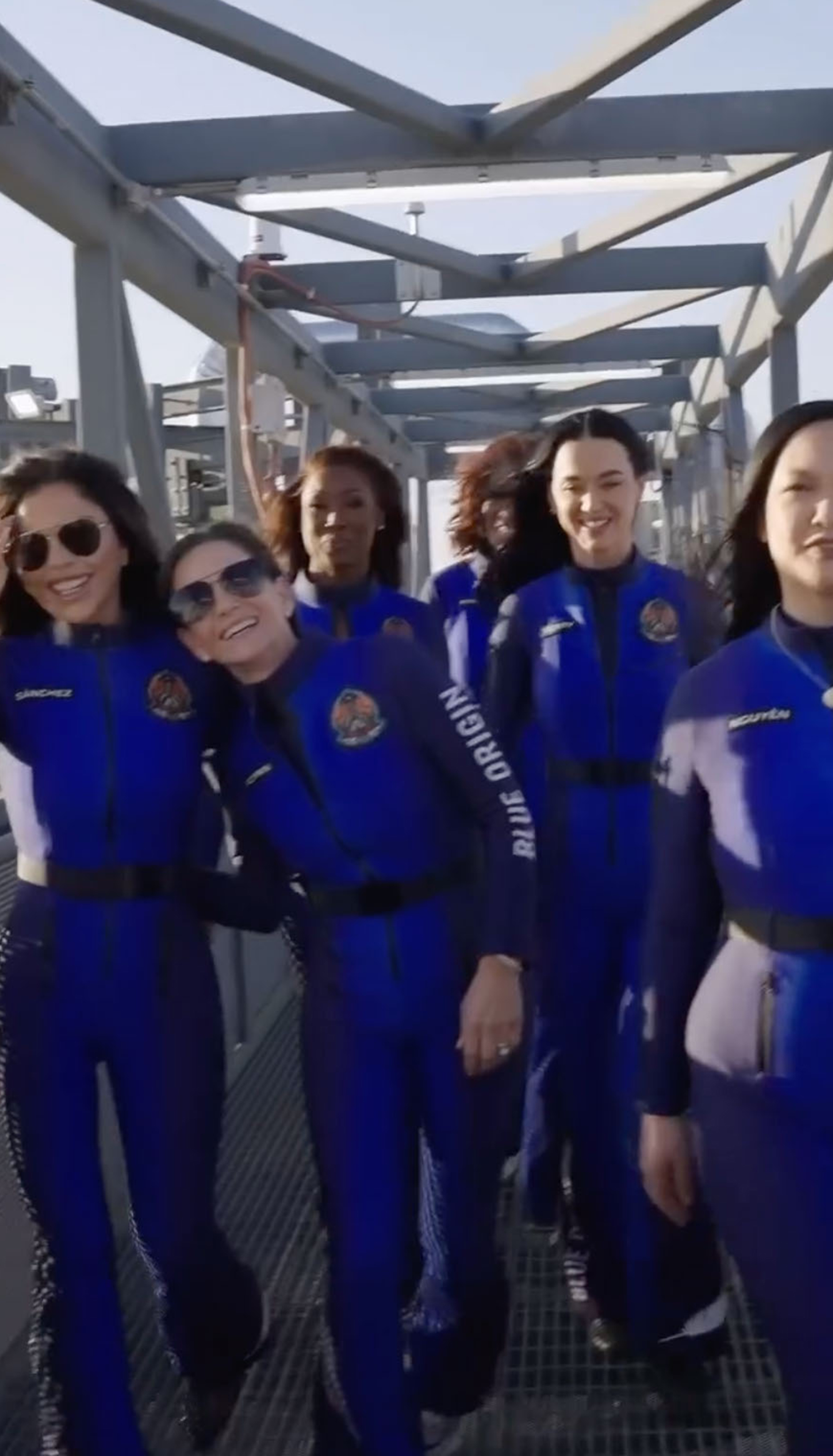 All about the high-fashion space suits Lauren Sánchez helped design for ...