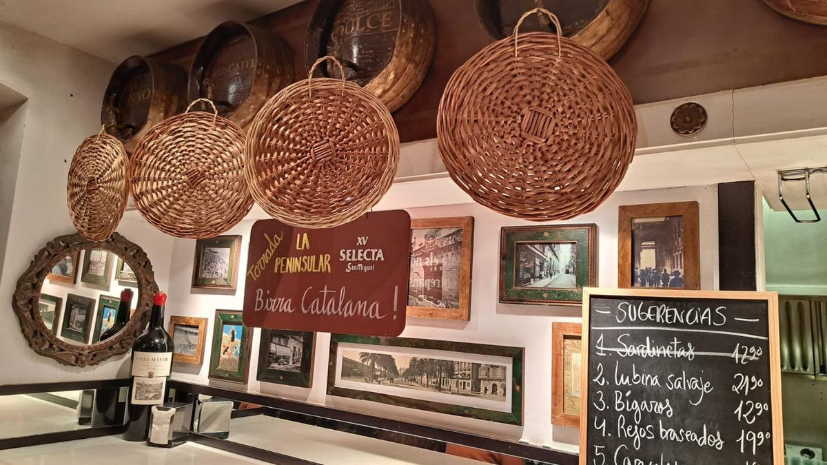 Los sitios con más solera para ir de tapas por el barrio de La ...