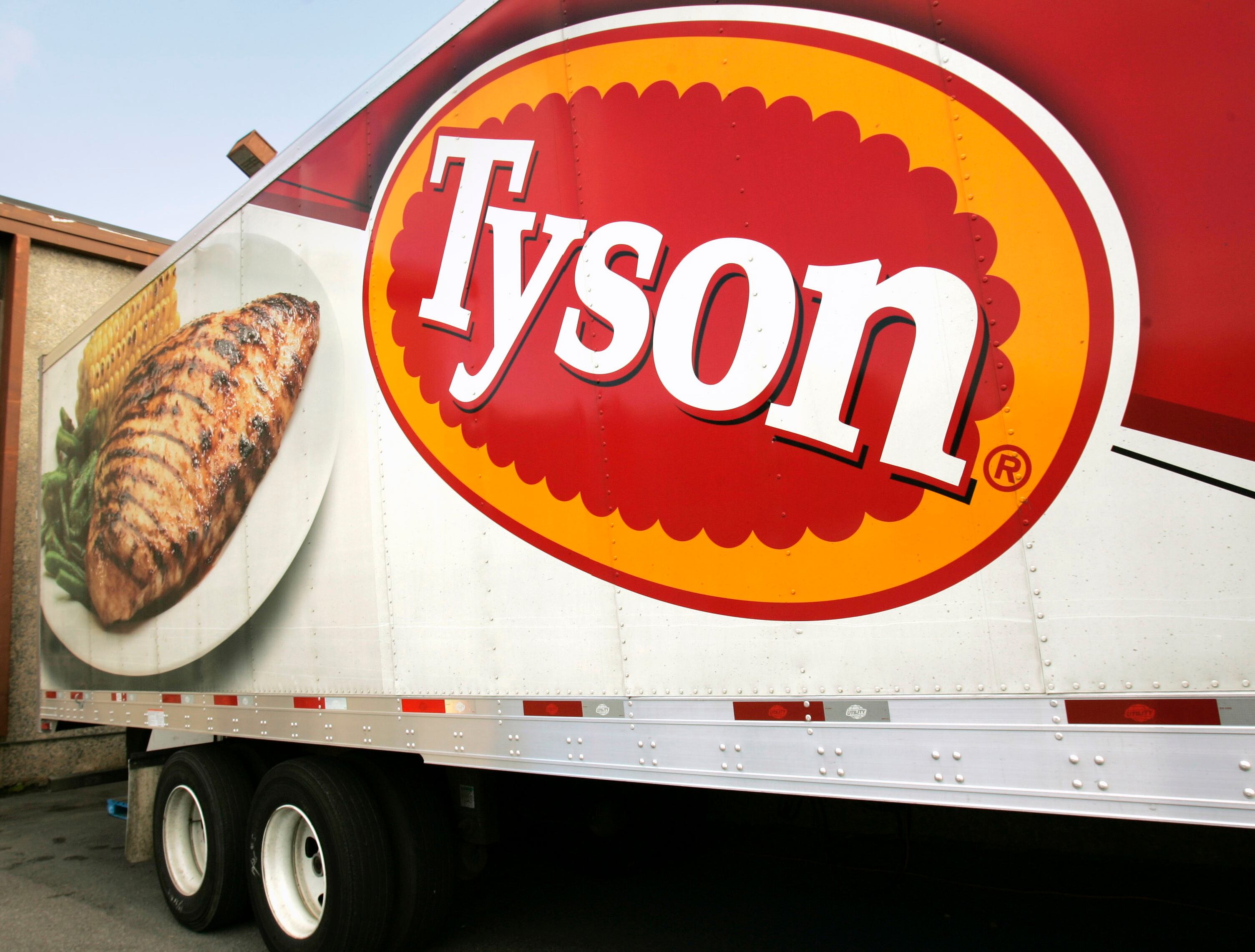Tyson Foods helps feed victims of flooding in Webster Co.