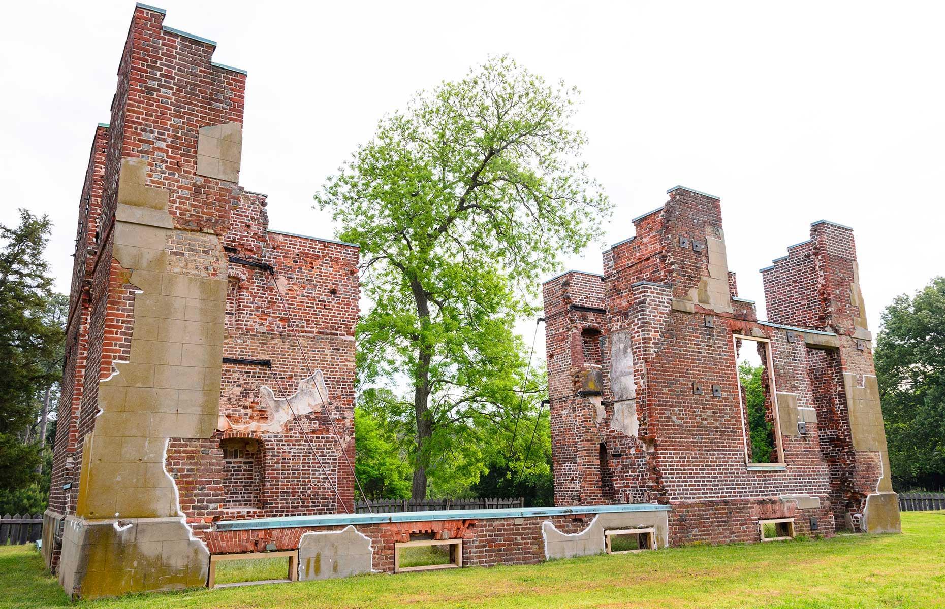 11 Iconic American Landmarks That Could Soon Be DESTROYED