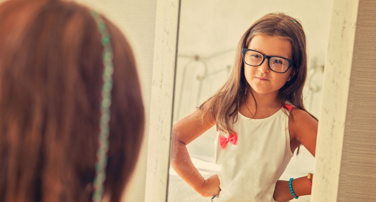 How To Raise Confident Kids, According to a Clinical Psychologist