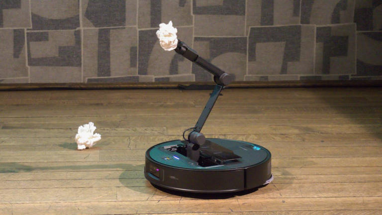 A Robot Vacuum That Picks Up Socks Is Ready for Primetime, and We Tested It