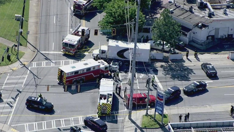2 dead, 3 injured after crash near Piedmont Avenue, Monroe Drive in Atlanta