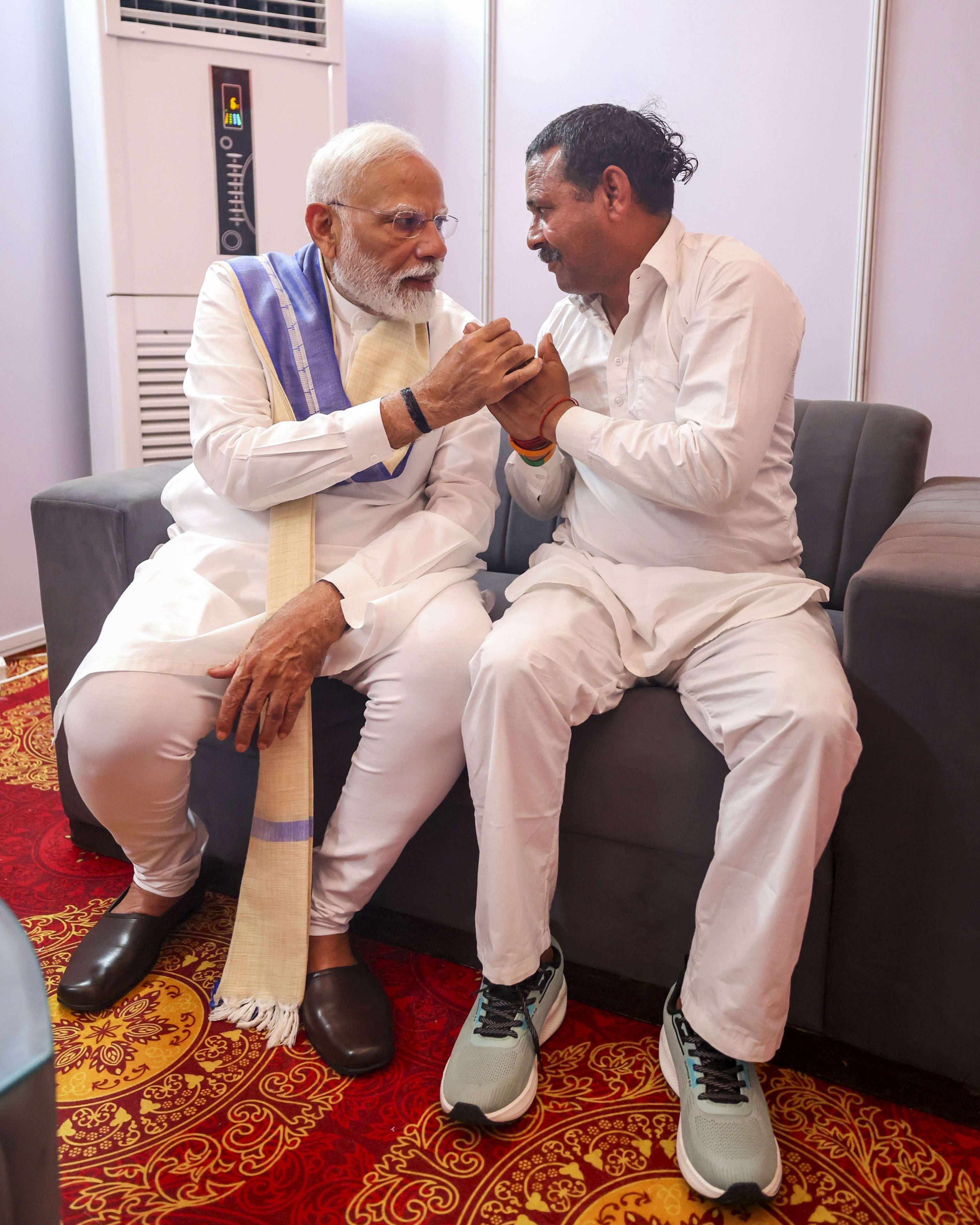 PM Modi fulfils barefoot admirer's 14-year pledge in Yamunanagar, helps ...
