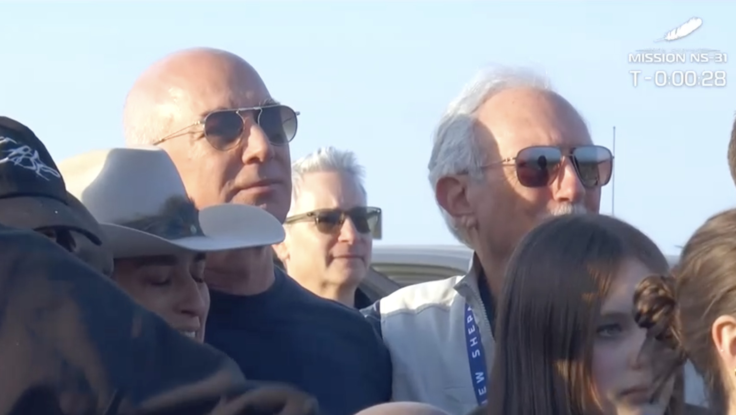 Overexcited Jeff Bezos face-plants after fiancée Lauren Sánchez’s Blue ...