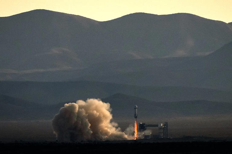 Watch: Historic landing of Blue Origin's all-female space flight with ...