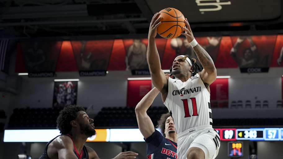 Cincinnati Guard CJ Anthony Entering Transfer Portal Following Redshirt ...