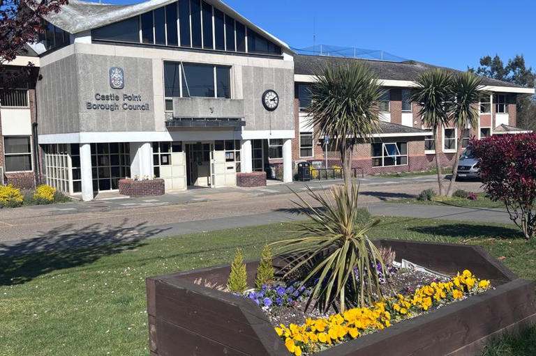 Street lights could be turned back on all night in part of Essex