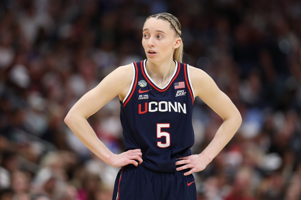 Rebecca Lobo Makes Bold Comparison Between Paige Bueckers and Caitlin Clark