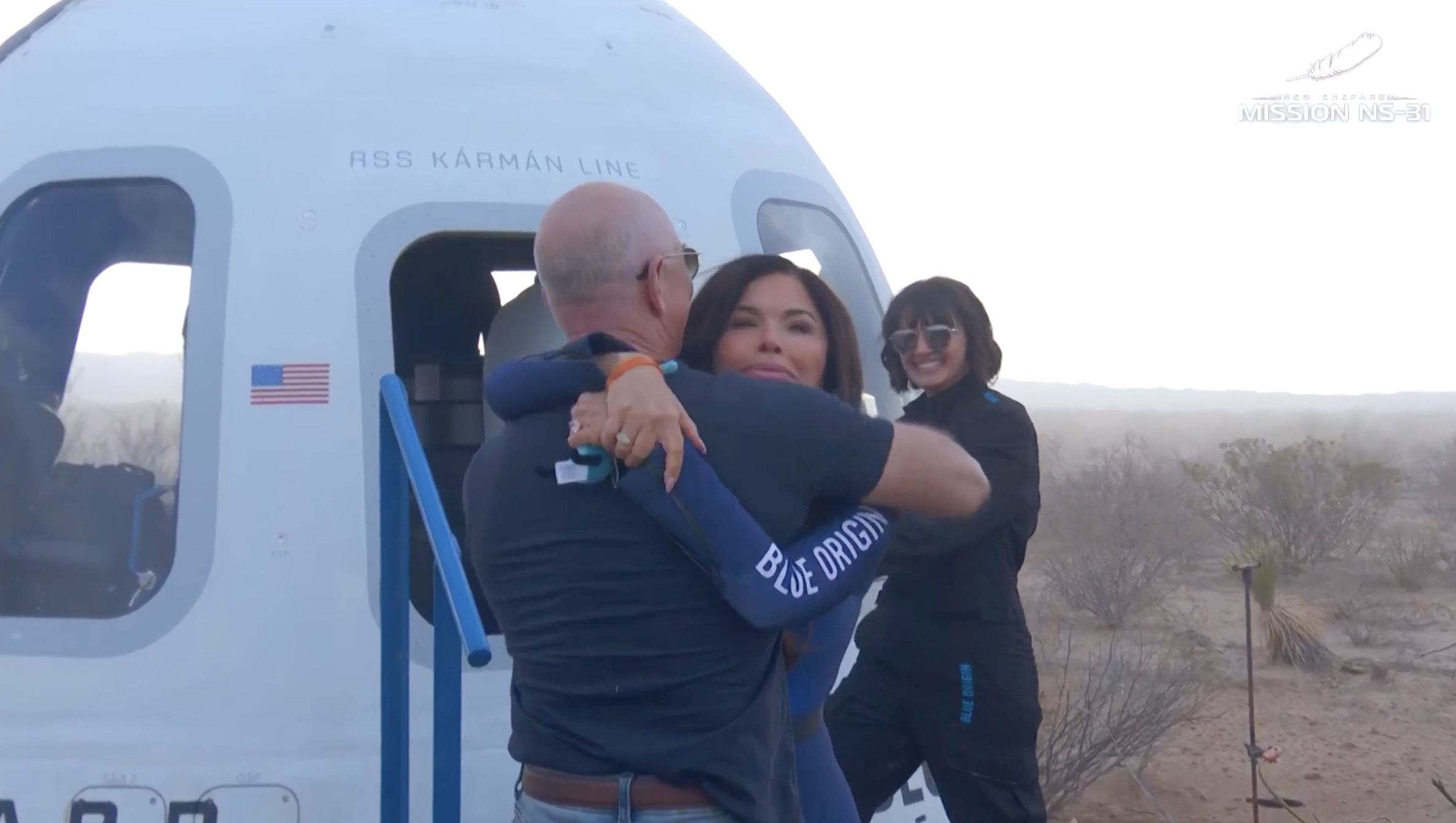 Overexcited Jeff Bezos face-plants after fiancée Lauren Sánchez’s Blue ...