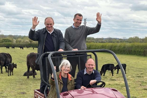 Barbecues and buggies as Ed Davey enjoys trip to Oxfordshire farm