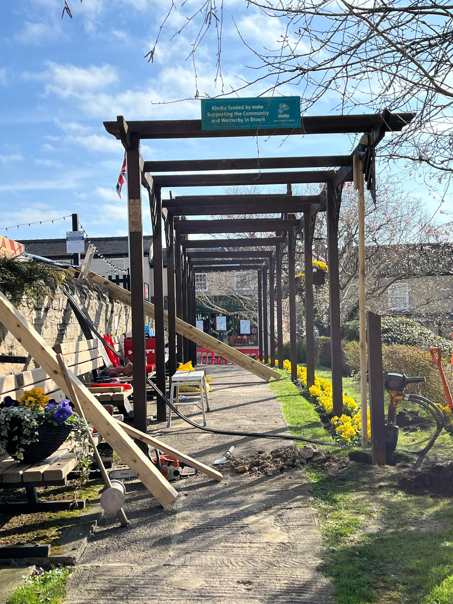 Pergola repairs completed in Bridgefoot Gardens thanks to Community ...