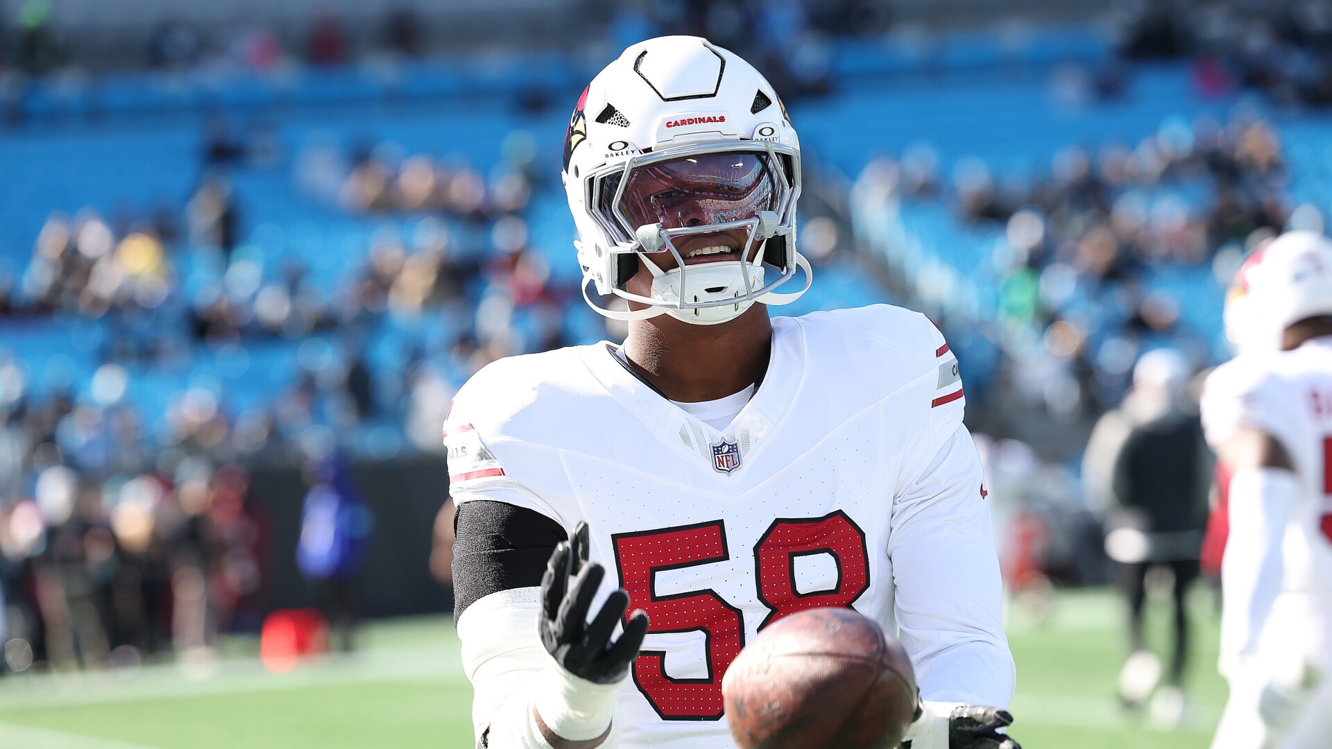 Browns sign Julian Okwara