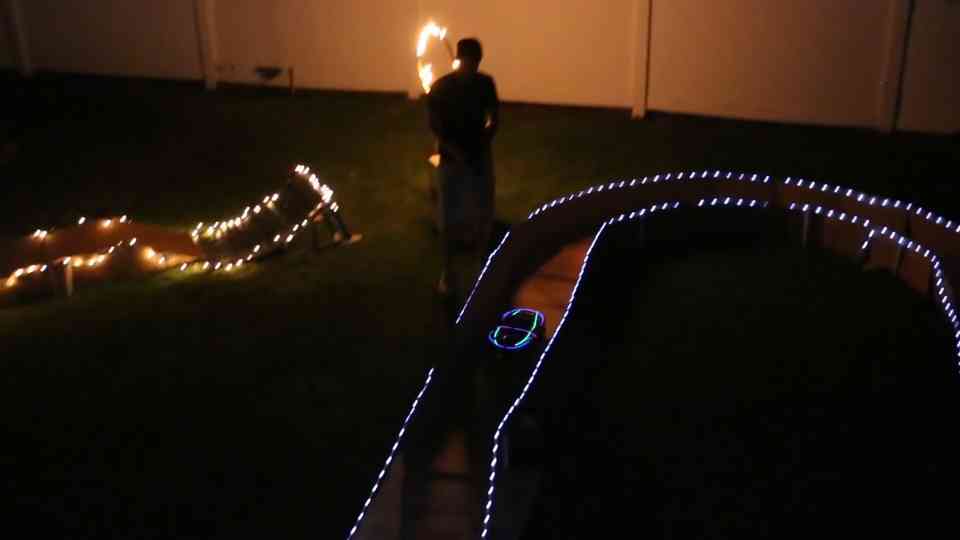 HOT WHEELS RING OF FIRE - RC CAR JUMP (GIANT Backyard Hot Wheels Track)