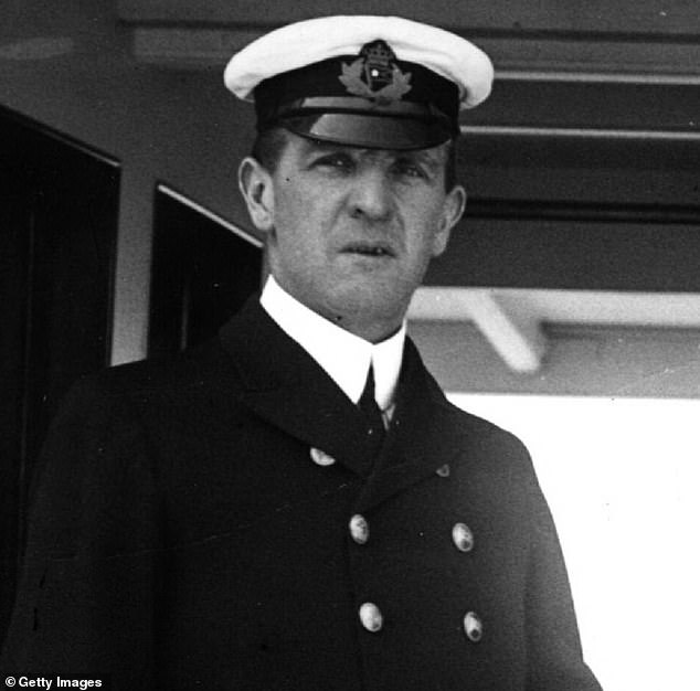 3D scans show William Murdoch did NOT abandon his post as Titanic sank