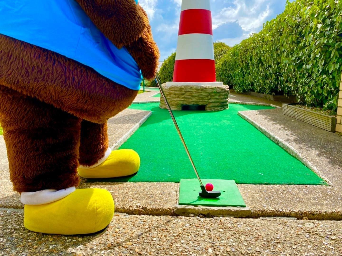 Free Easter themed eggs-travaganza lands in Hastings seafront this Bank ...