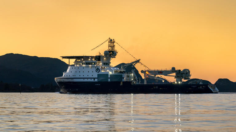 What Is The World's Largest Tugboat And How Much Weight Can It Move?