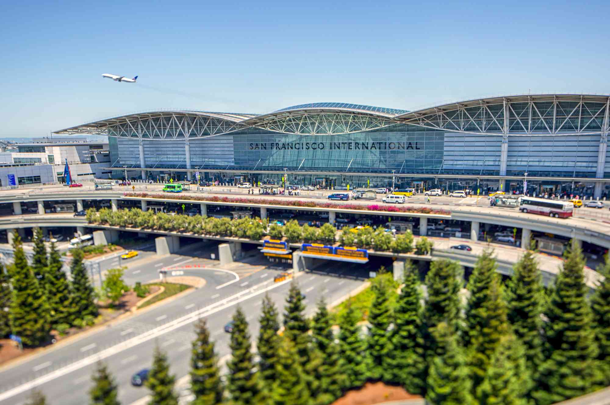 This U.S. Airport's Super-effective 'Quiet Policy' Is Getting a Loud ...