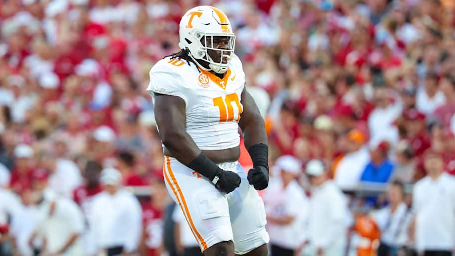 Tennessee's Elijah Simmons Labeled One of the Biggest Sleepers for 2025 ...