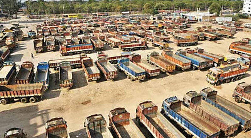 Karnataka truckers' strike to begin at midnight on Monday against fuel ...