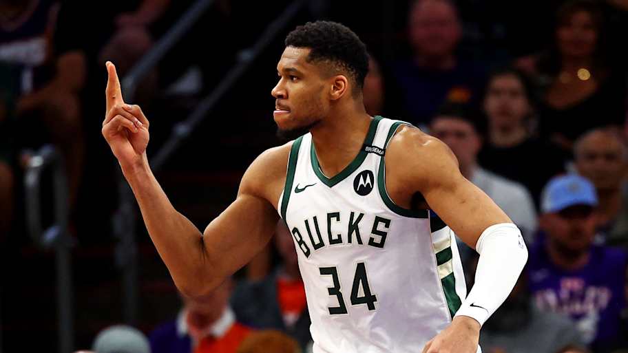 Giannis Antetokounmpo Breaks NBA Record to Surpass Wilt Chamberlain ...