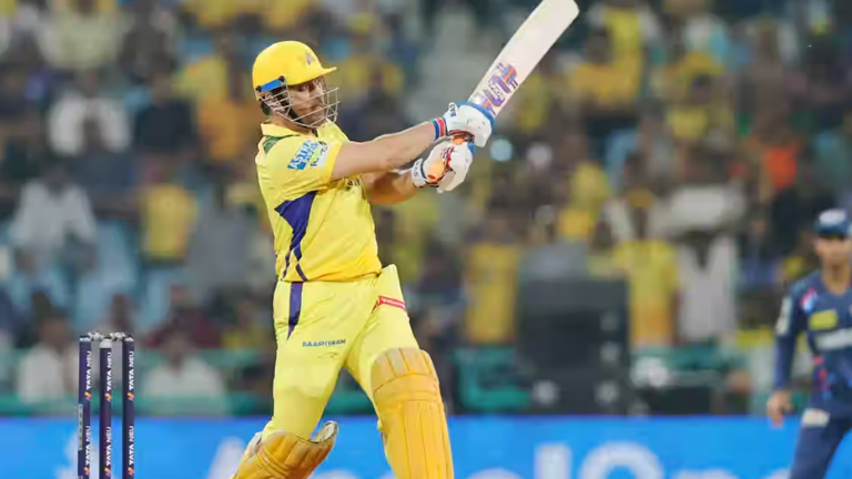MS Dhoni Turns Back The Clock To End CSK's Losing Streak With Five ...