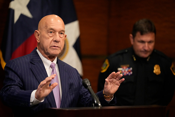 Mayor Whitmire booed by cyclists at Tour de Houston as bike lane ...