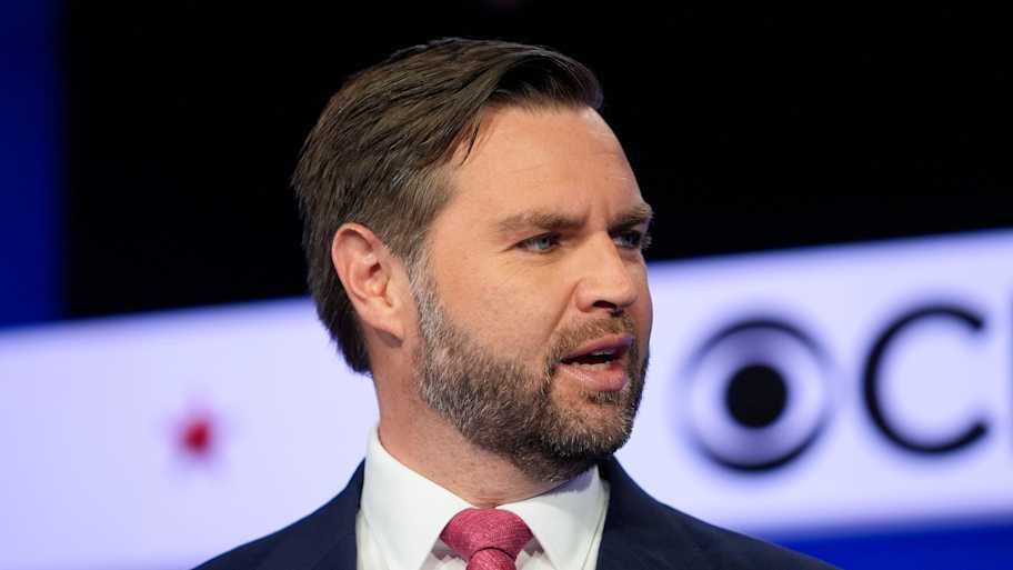 JD Vance drops Ohio State national title trophy at White House