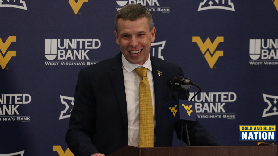 Hodge announces signing of Brenen Lorient