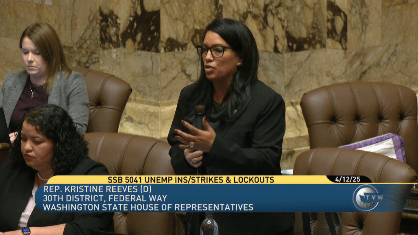 WA Democrats cut eight weeks from their own bill that would pay ...