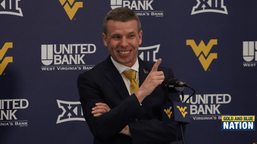 Hodge announces signing of Honor Huff