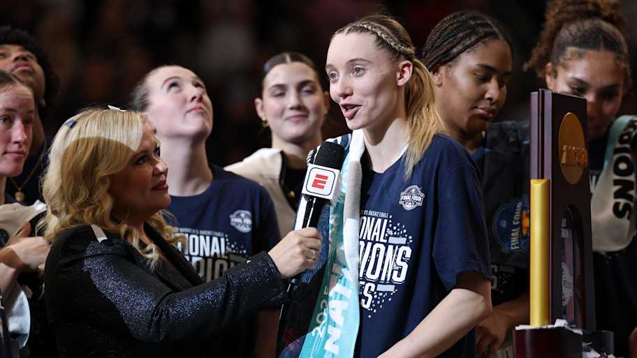 Paige Bueckers WNBA draft fit revealed in NYC streets beforehand