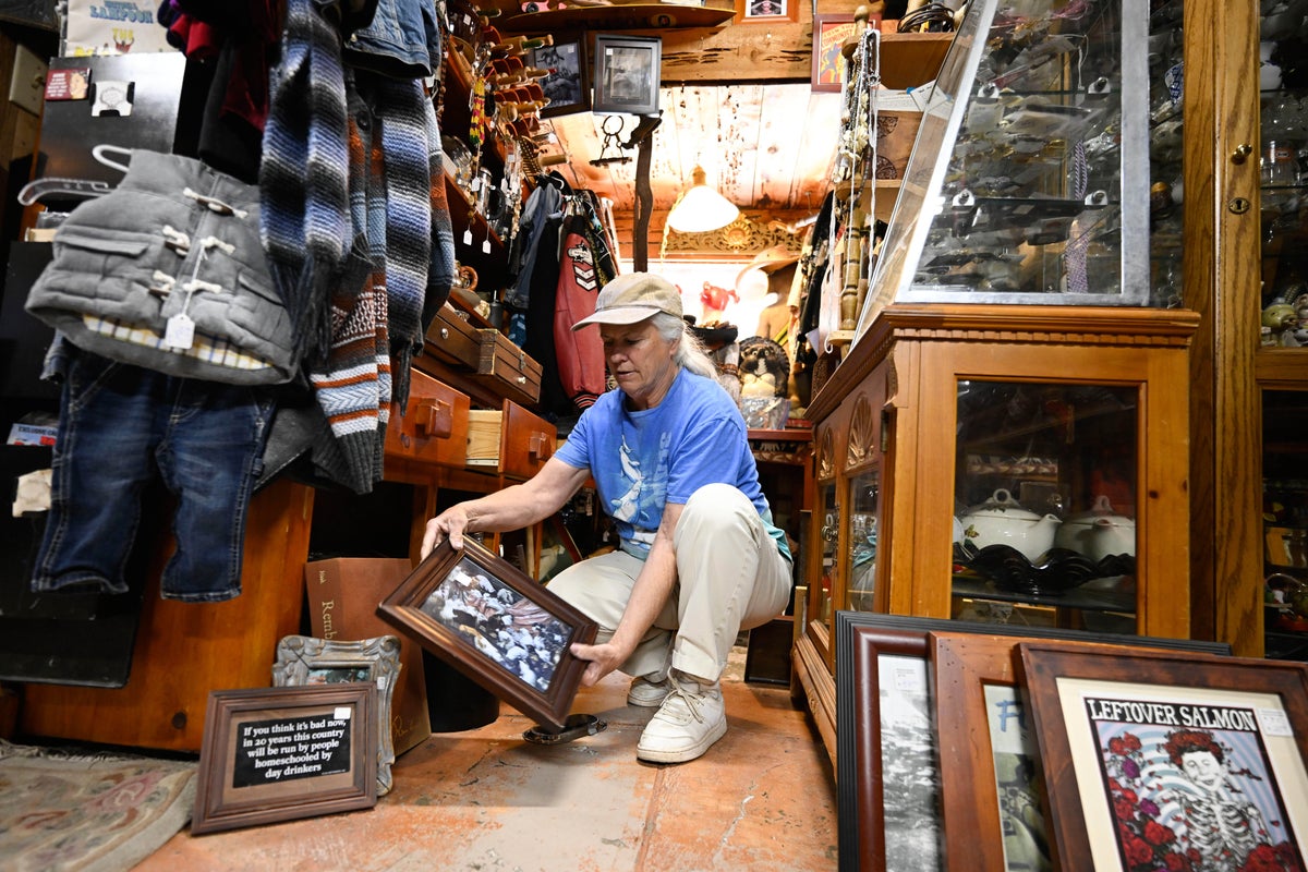 5.2-magnitude quake shakes Southern California, tumbling rocks onto ...