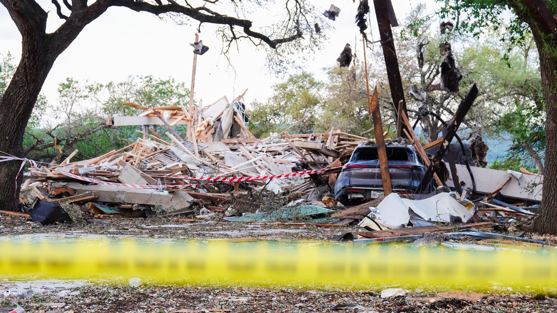 6 injured as house collapses in northwest Austin explosion