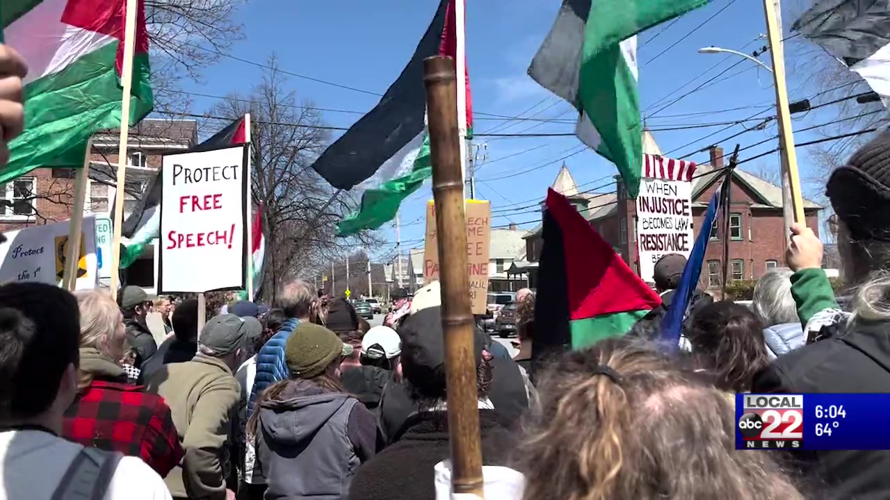 Vermonters rally as judge hears case for detained Tufts student