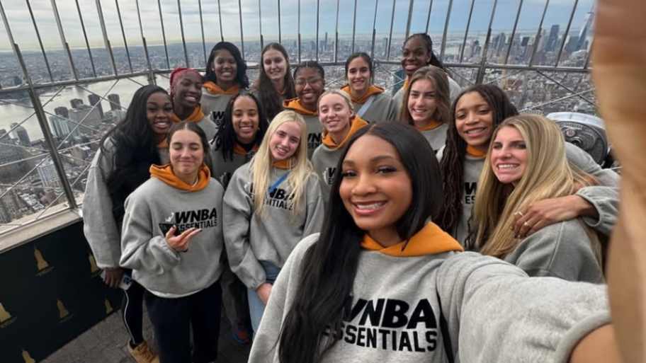 Paige Bueckers makes dramatic WNBA draft wardrobe change in second ...