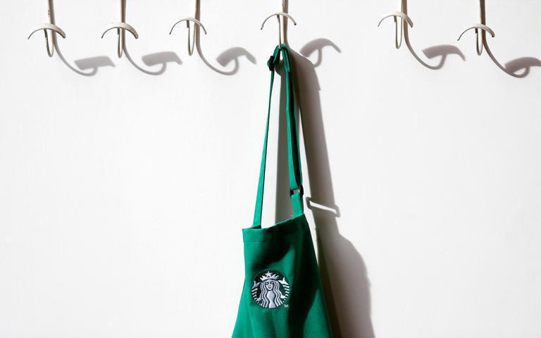 Starbucks' new dress code will require baristas to wear certain colors ...