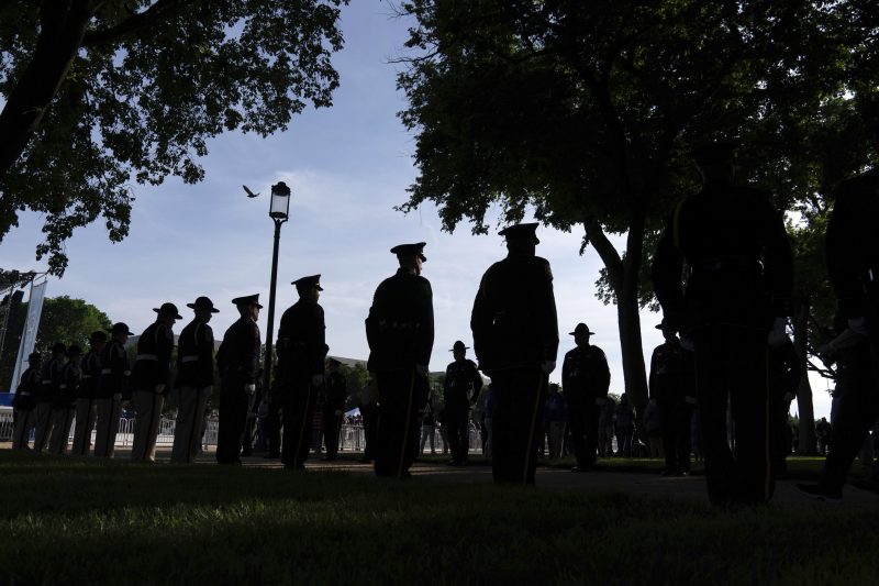 Hundreds of officers honored at National Law Enforcement Memorial